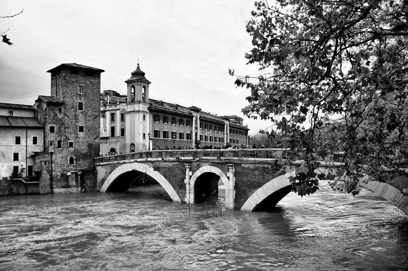Rome and its Most Beautiful Bridges