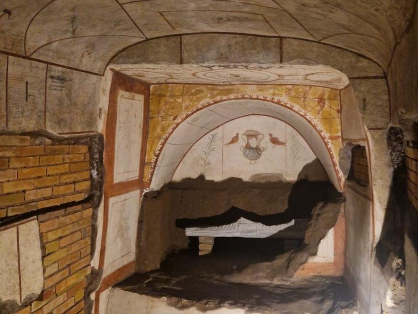 Best Rome crypts to visit – Catacombs & Capuchin Crypt Guide